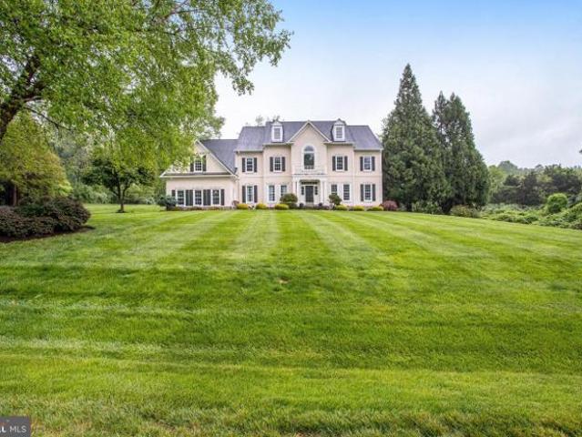 7005 Balmoral Forest Rd, Clifton, VA 20124