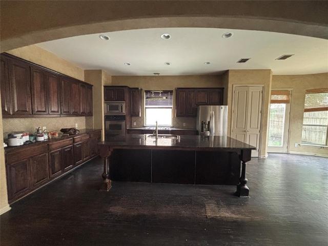 7005 Kenswick Drive