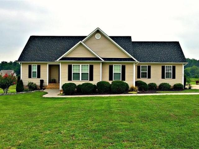 7005 Rock Pointe Pl, Liberty, NC 27298