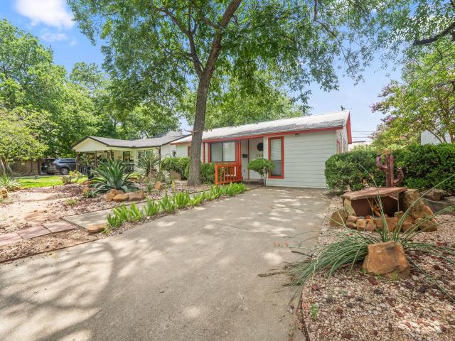 7005 Saint Johns Cir