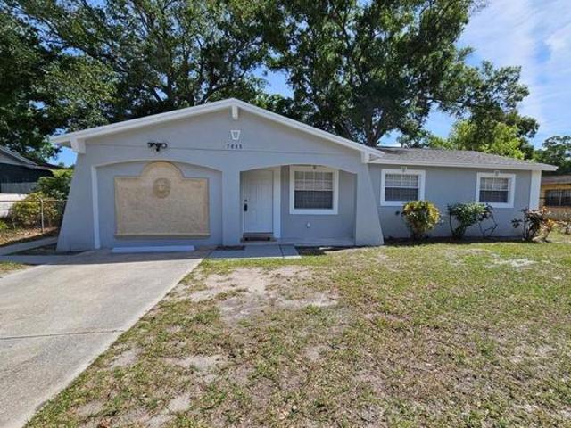 7005 Sandhurst Dr, Tampa, FL 33619