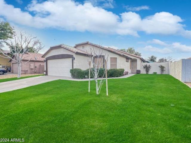7005 W Cavalier Dr, Glendale, AZ 85303