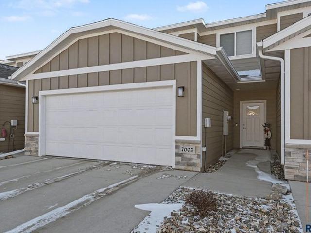 7005 W Gresford Pl, Sioux Falls, SD 57106
