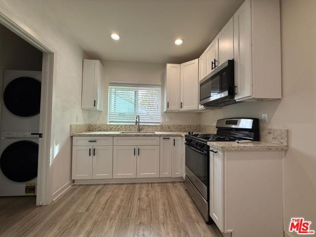 7006 Encino Ave, Van Nuys, CA 91406 | MLS #26650 | Compass