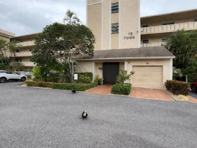 7006 Huntington Ln Apt 204, Delray Beach, FL 33446
