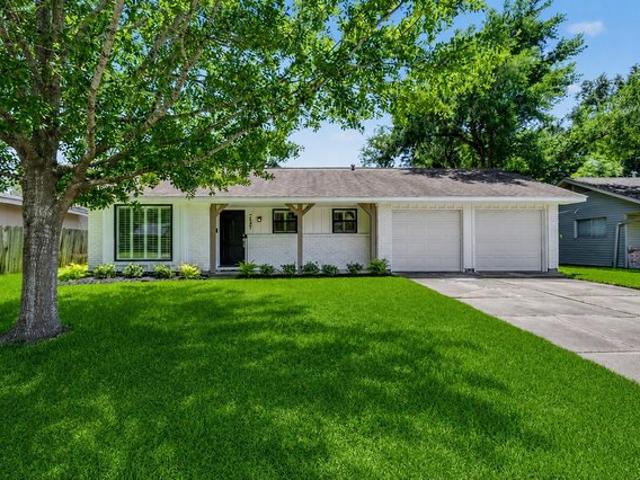 7007 Sharpview Dr, Houston, TX 77074