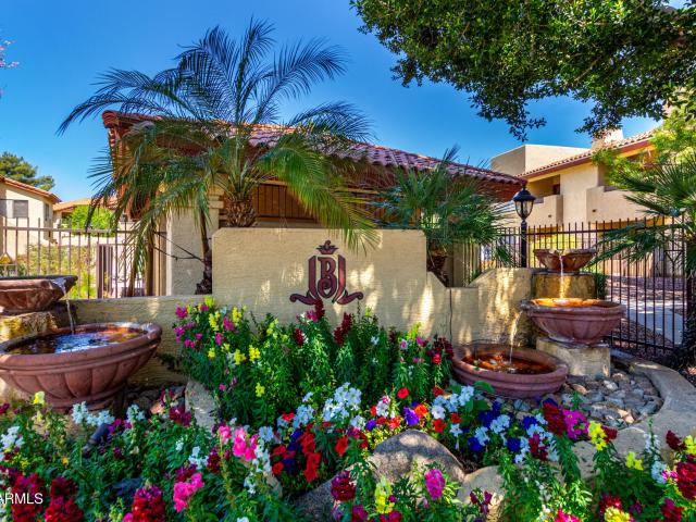 7008 e gold dust avenue # 136