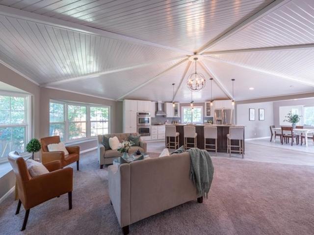 7008 River Rd, Inver Grove Heights, MN 55076