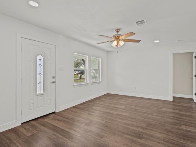 7009 Oleander Drive