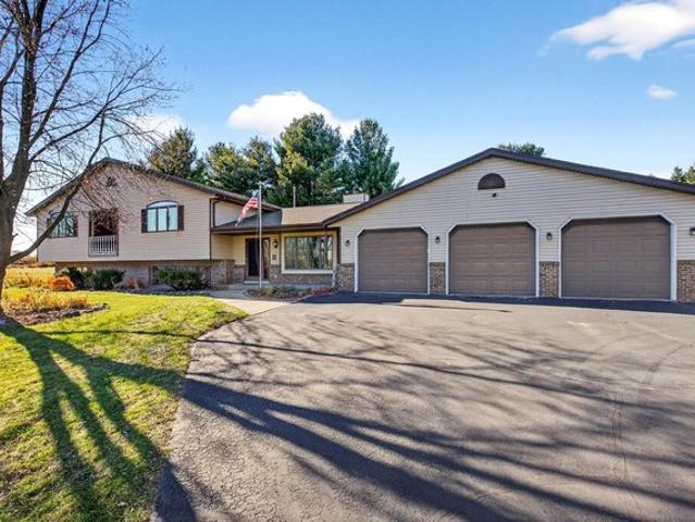 7009 Barber Cir, Trenton, WI 53090