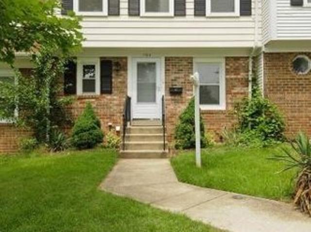 7009 Woodstream Ter, Lanham, MD 20706