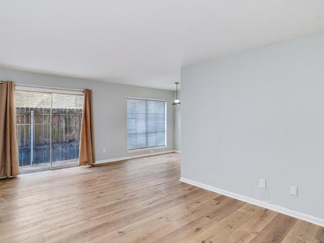 7000 Creswell Road # 117