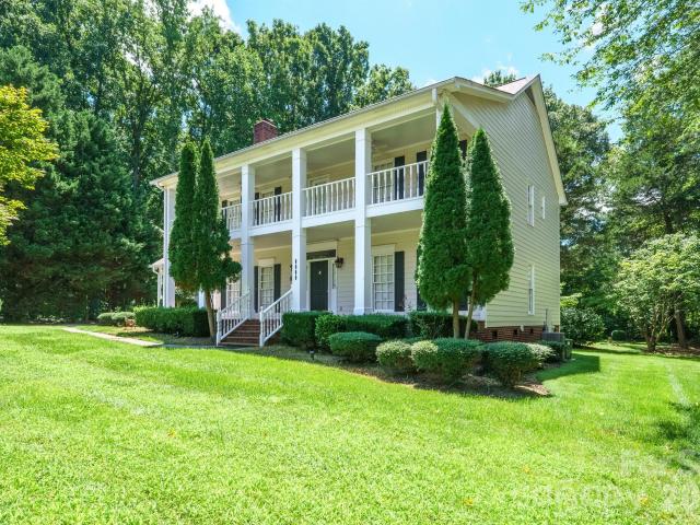 7000 Hollow Oak Drive