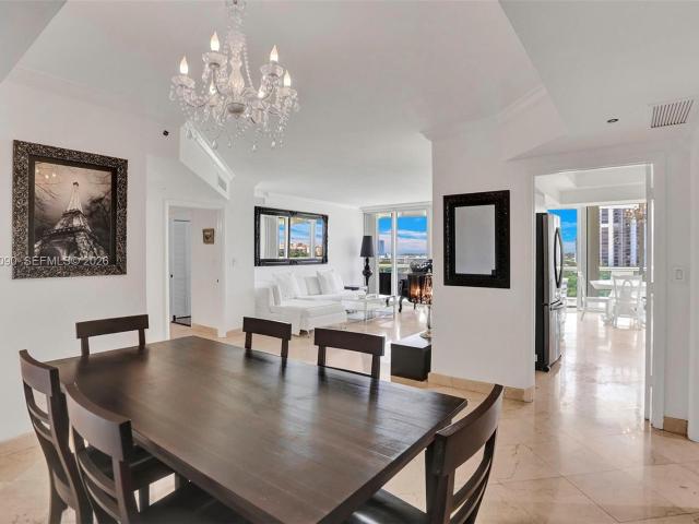 7000 Island Blvd, Aventura, FL
