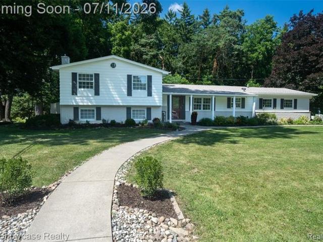 7000 Pebblecreek Rd, West Bloomfield Township, MI 48322
