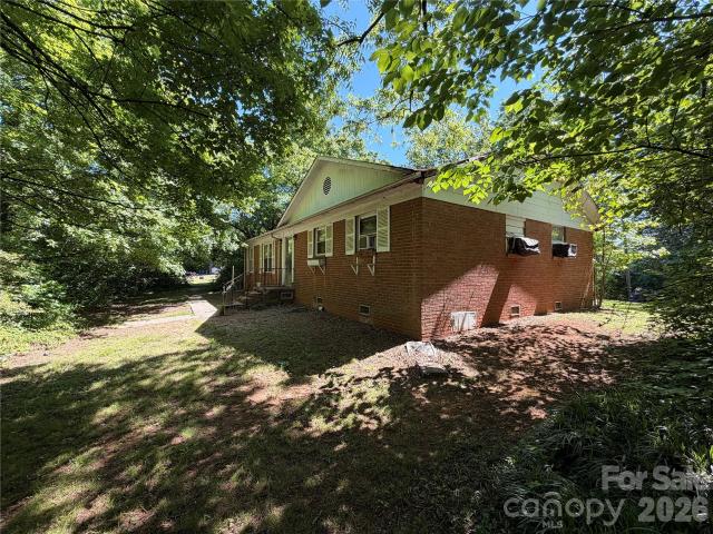 7000 Ridge Lane Road
