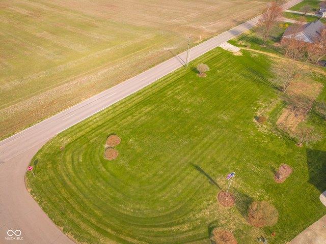 7000 S Artesian Ct, Columbus, IN 47201