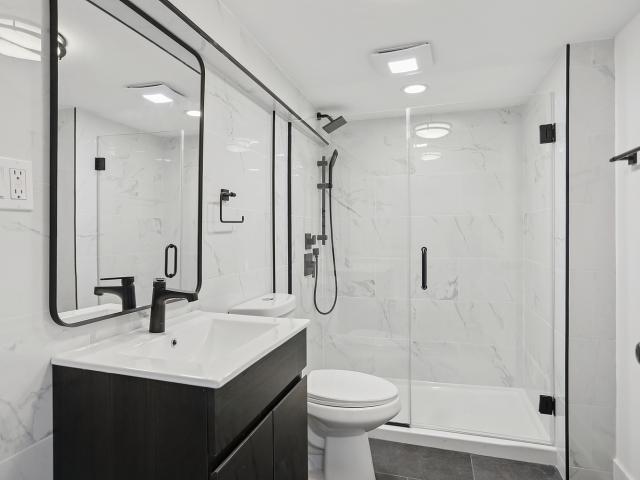 7000 S Eberhart Ave, Chicago, IL 60637 | MLS #12669