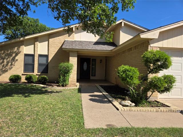 7000 Santa Rita Ct, Fort Worth, TX 76133 | MLS #21009 | Compass