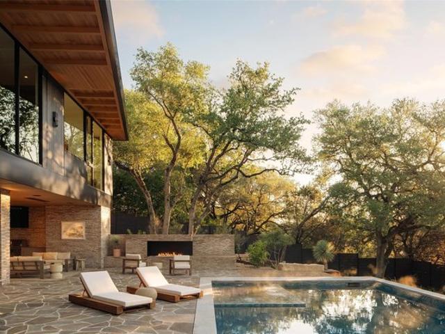 7001 Oak Shores Dr, Austin, TX 78730