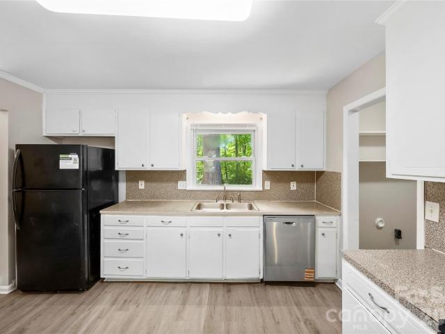 7001 Crossridge Rd, Charlotte, NC 28214 | MLS #4370 | Compass