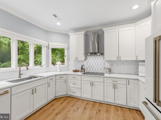 7001 Kodiak Court