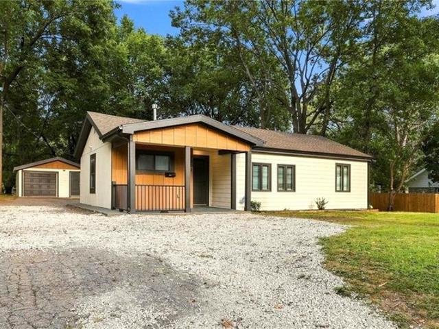 7001 Raytown Rd, Raytown, MO 64133
