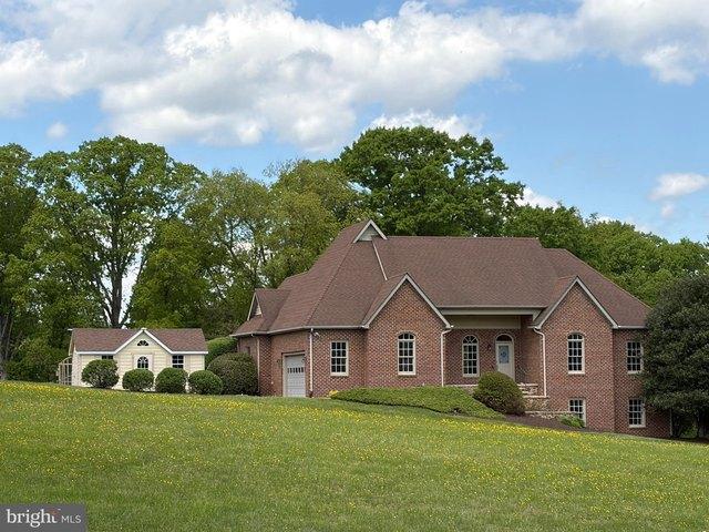 7001 Wayland Dr, Warrenton, VA 20187