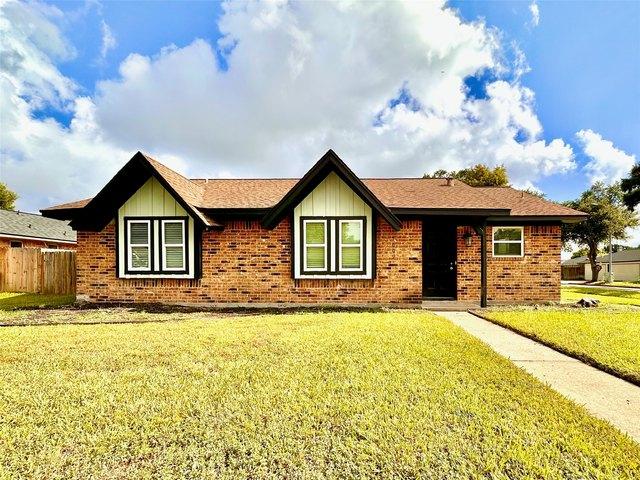 7002 Sandswept Ln, Houston, TX 77086