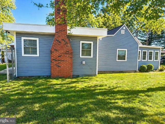 7002 Taylor Manor