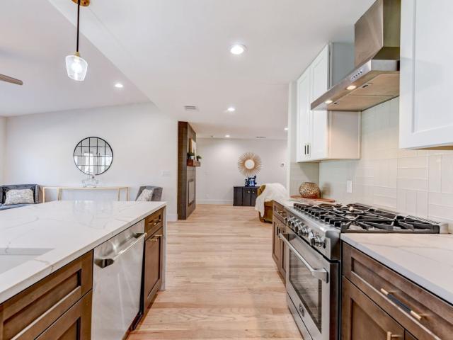 7002 Whispering Oaks Dr, Austin, TX 78745 | MLS #5232