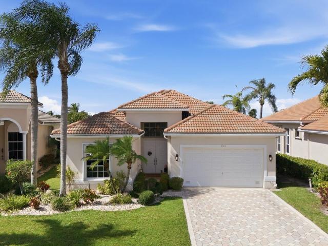 7003 Fairway Lakes Dr, Boynton Beach, FL