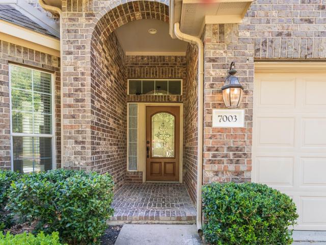 7003 Kendall Lake Court