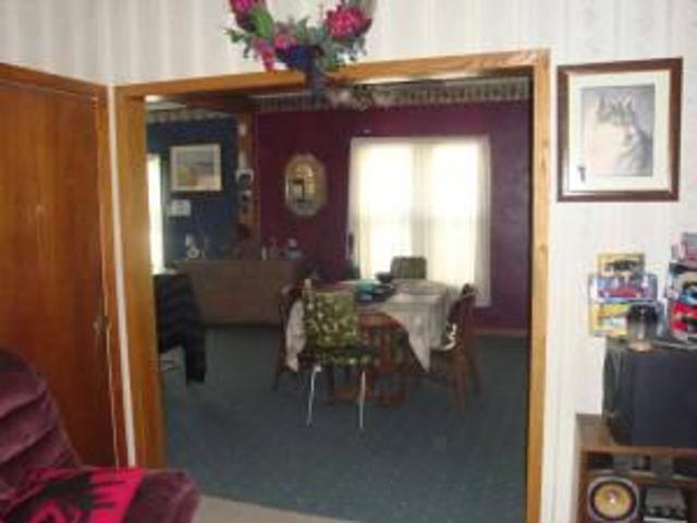 $700 / 3br 2 story 3bdrm 2 bath Sumner iowa