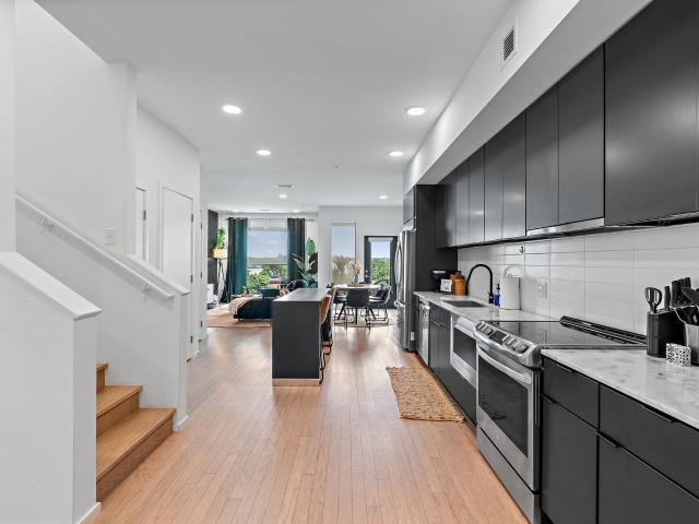 700 1st Ave N # 504