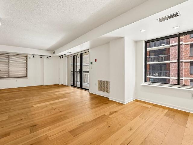 700 1St St # 3P