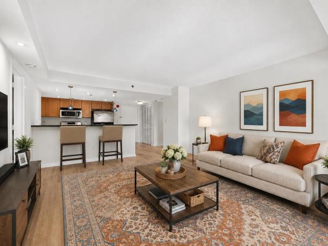 700 1St St # 4K