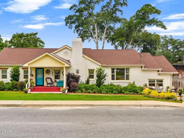 700 2nd St, Chipley, FL 32428