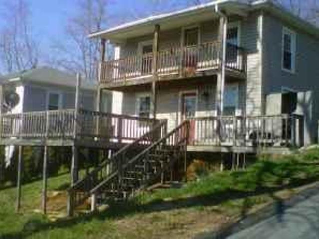 $700 / 2br Home for rent, Staunton City Staunton map