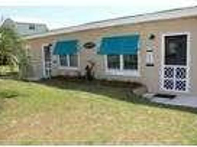 $700 / 2br Late Summer/Fall Beach Vacation Getaway on a budget
