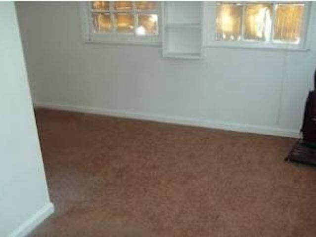 $700 / 2br Rent 2 Large Bedroom 1 Bath Stockton map