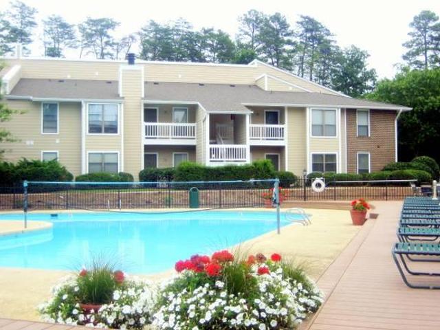 $700 / 2br 887ft² Sign up for Summer Savings!