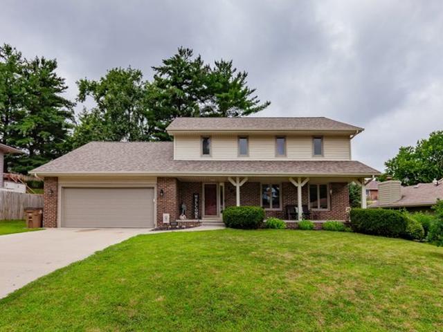 700 46th Pl, West Des Moines, IA 50265