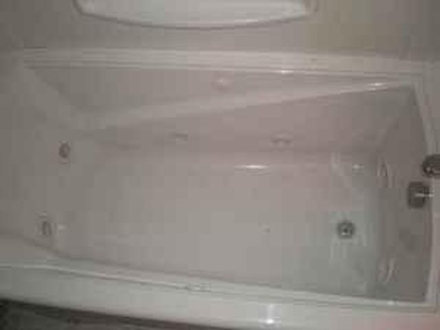 $700 4 ROOMS 2 BR, HEAT WATER & SEWER INCLUDED.HUGE DECK. ALL 4 APPLIENCES OLD FORGE, PA