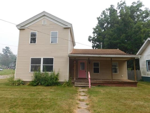 700 8th St, Three Rivers, MI 49093