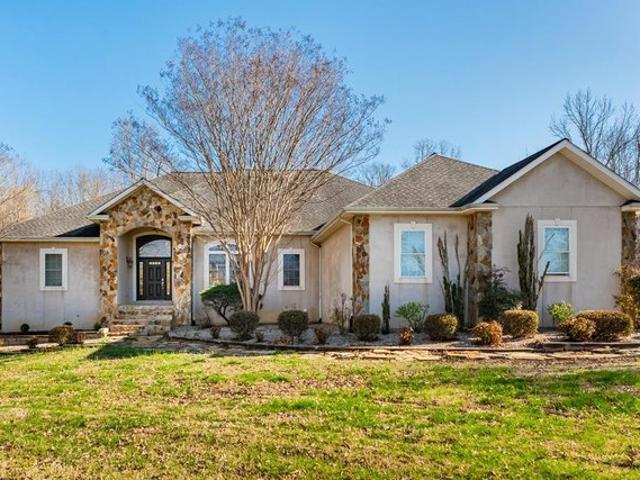 700 Country Club Ln, Madisonville, KY 42431