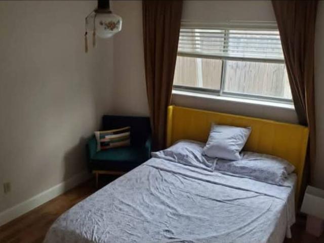 700 Cozy Private Room