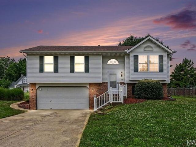 700 Copper Line Rd, Maryville, IL 62062