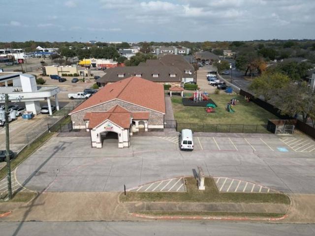 700 Center Ridge Dr, Duncanville, TX 75116