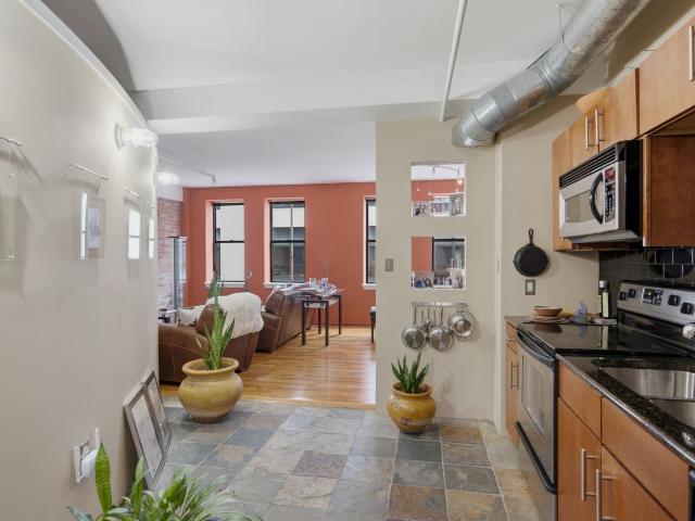 700 Church St # 205